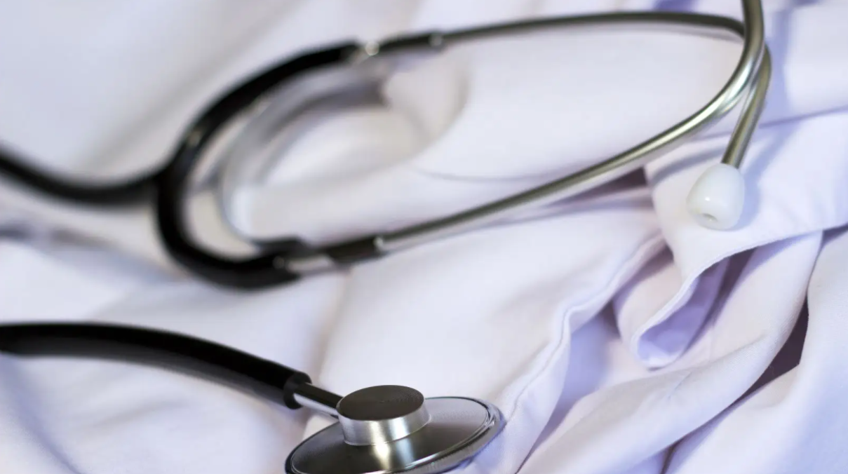 Un médecin conteste en cour le plan de répartition des effectifs ...